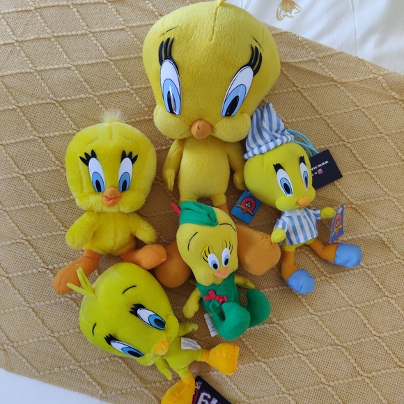 Stuffed Animals & Plushies Warner Bros Plush Tweety Looney Tunes Plush ...